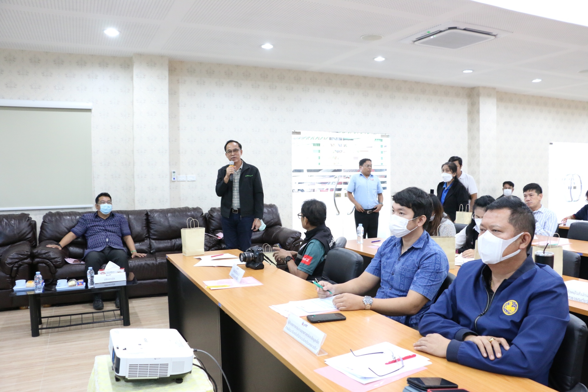 วันที่ 18 ตุลาคม 2566 ว่าที่ ร.ต.พรสรร อุ่นบรรเทิง ปลัดอาวุโสอำเภอปากช่อง พร้อมนายวิโรจน์ ศรี ...